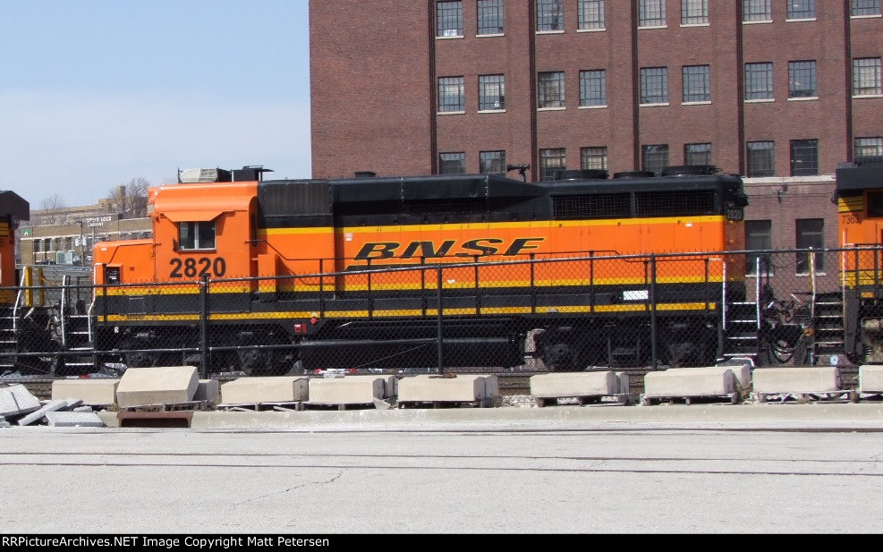 BNSF 2820